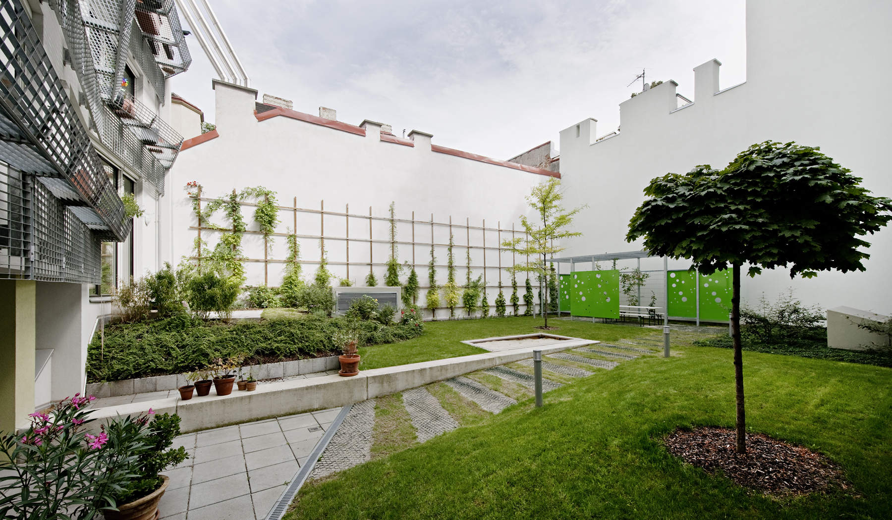 stratified townscape - HOLODECK Architects